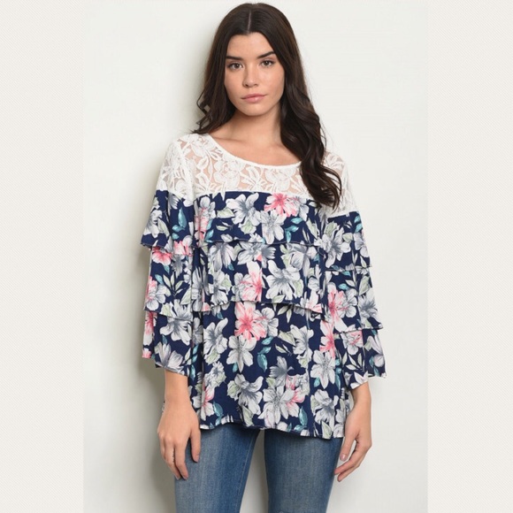entro | Tops | Long Sleeve Round Neckline Floral Top | Poshmark